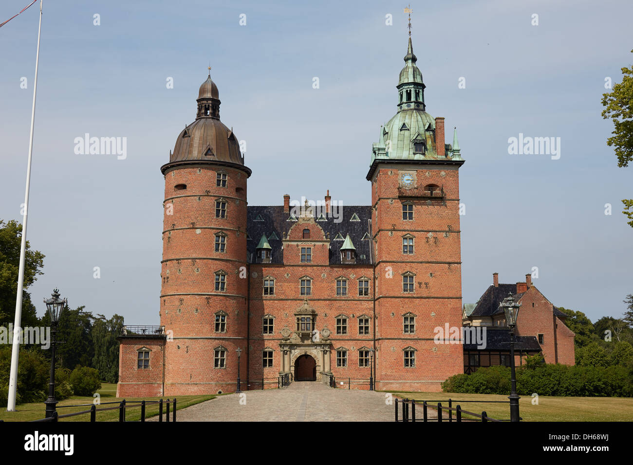 Egeskov castle, Denmark Stock Photo - Alamy