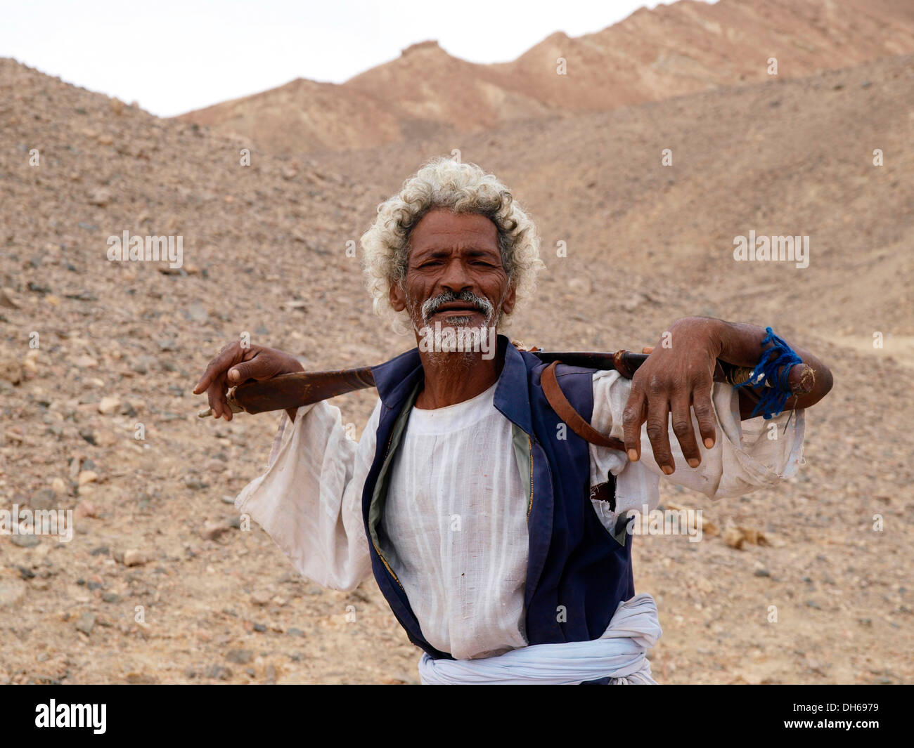 Ali, the Ababda Bedouin elder, desert peoples from Egypt meeting in ...
