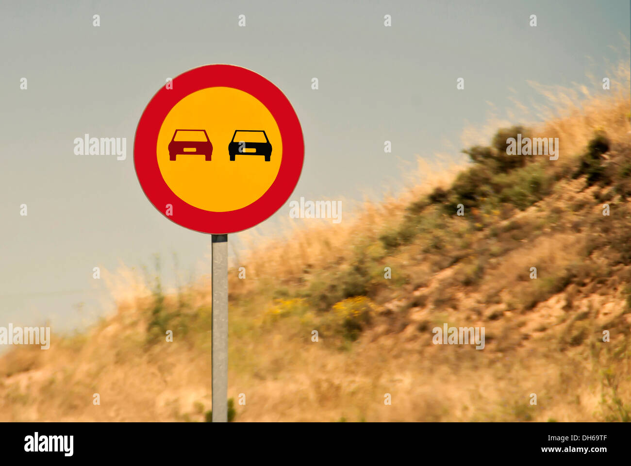 Overtaking hi-res stock photography and images - Alamy