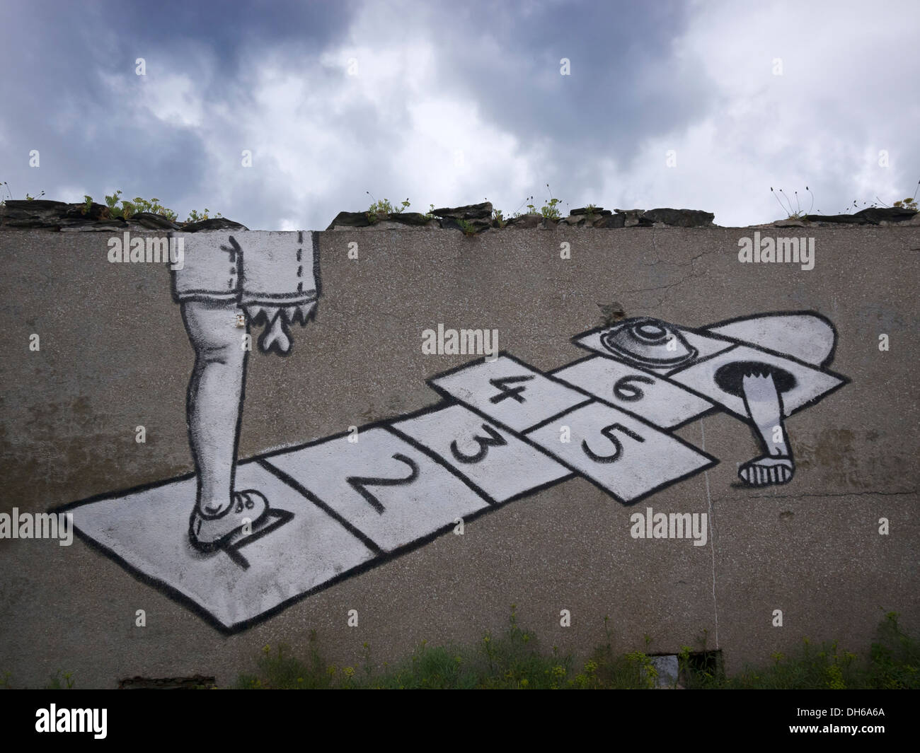 War graffiti hi-res stock photography and images - Alamy