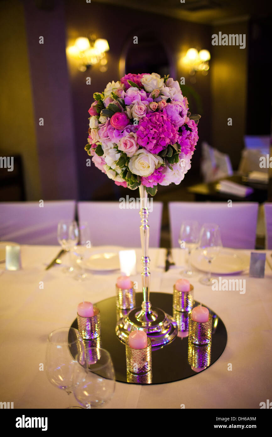 Celebratory setting hi-res stock photography and images - Alamy