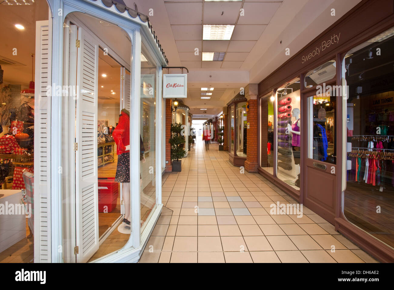 East Street Arcade, The Lanes, Brighton, Sussex, England Stock Photo ...