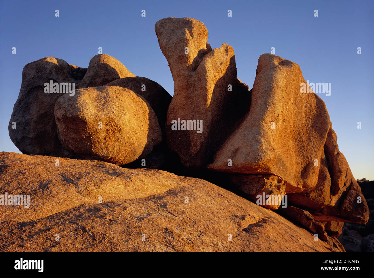 Porphyritic granite boulders in Texas Canyon, Dragoon, AZ Stock Photo ...