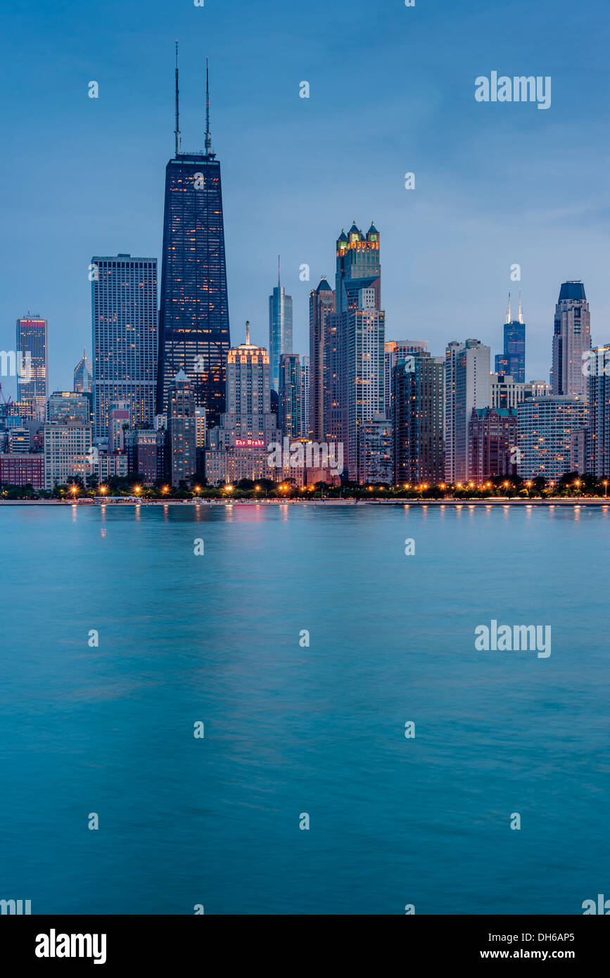 Chicago urban architecture hi-res stock photography and images - Alamy