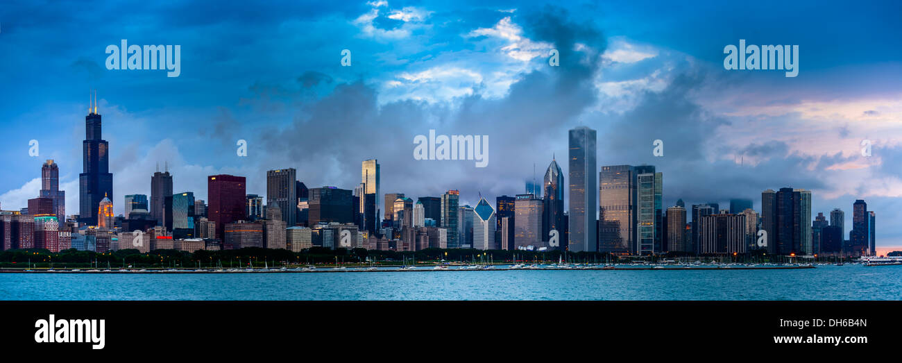Chicago landscape hi-res stock photography and images - Alamy