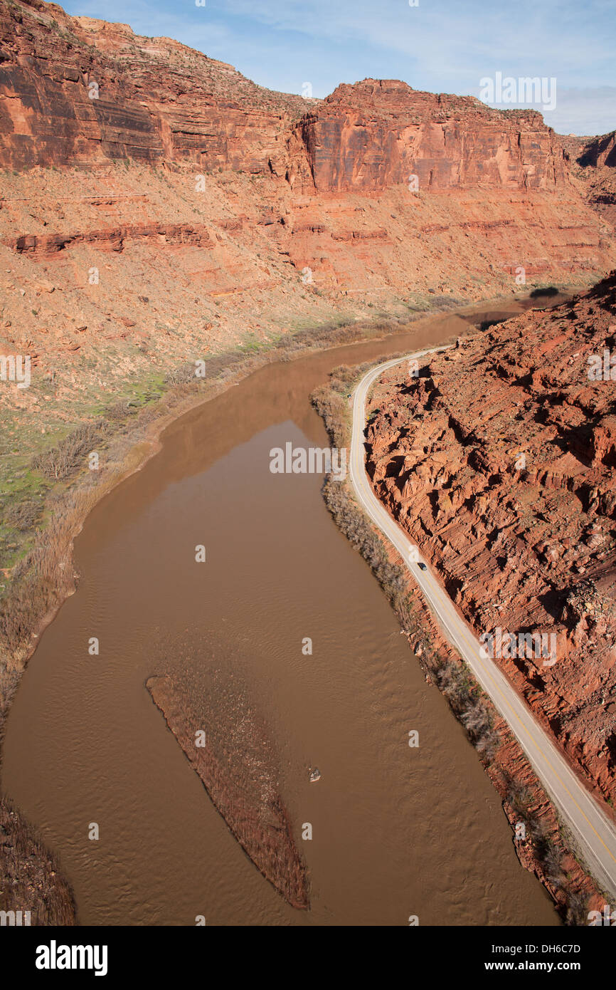AERIAL VIEW. Highway 128 on the left bank of the turbid Colorado River ...