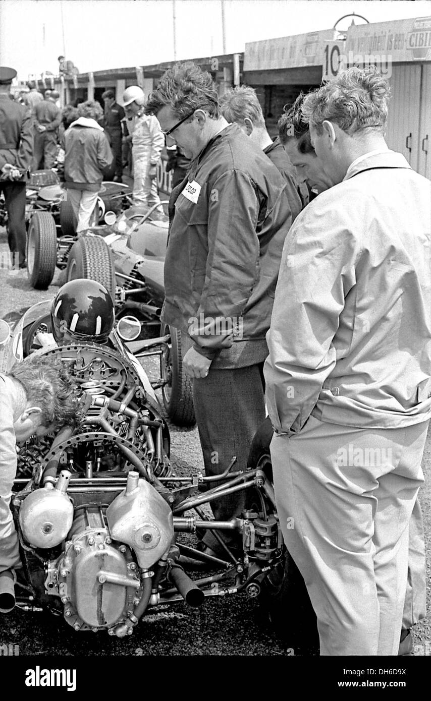 Tony Rudd and Cyril Atkins of the BRM team with the P261 car at the ...