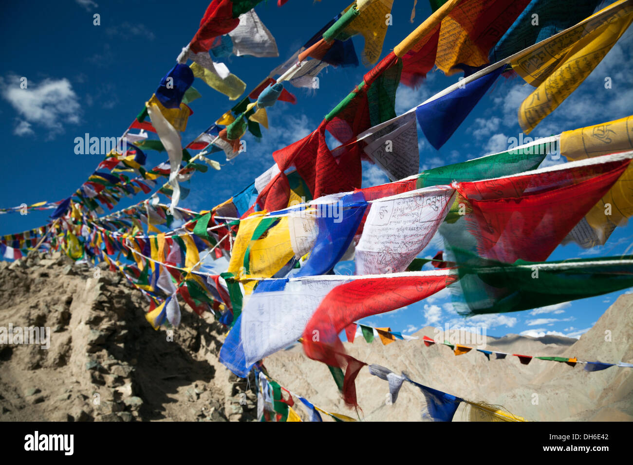Village buddhist temples hi-res stock photography and images - Alamy
