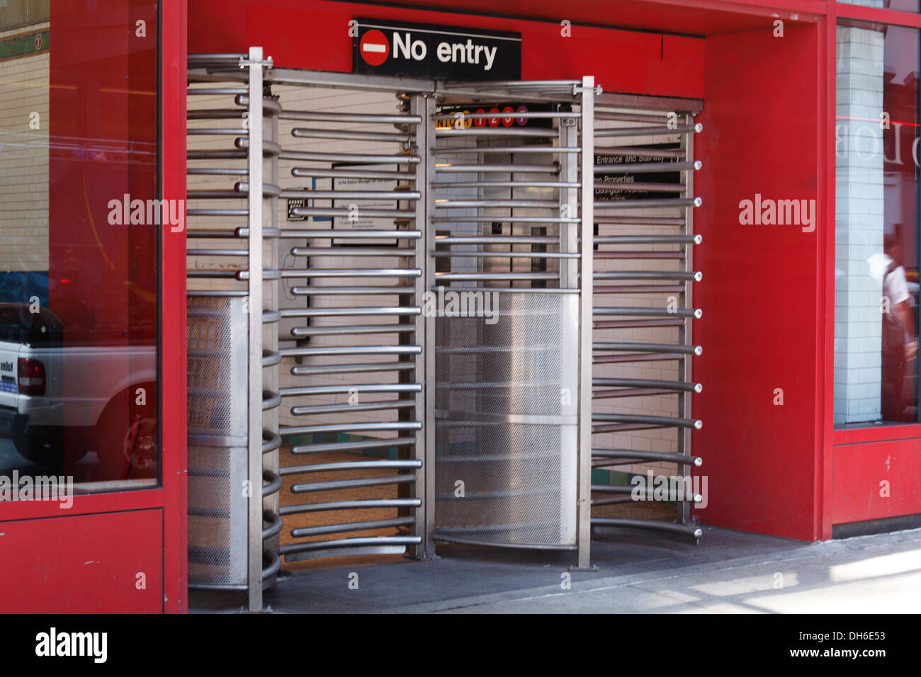 Nyc subway turnstile hi-res stock photography and images - Alamy