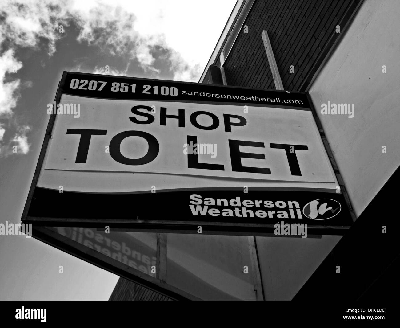 To let shop sign Black and White Stock Photos & Images - Alamy