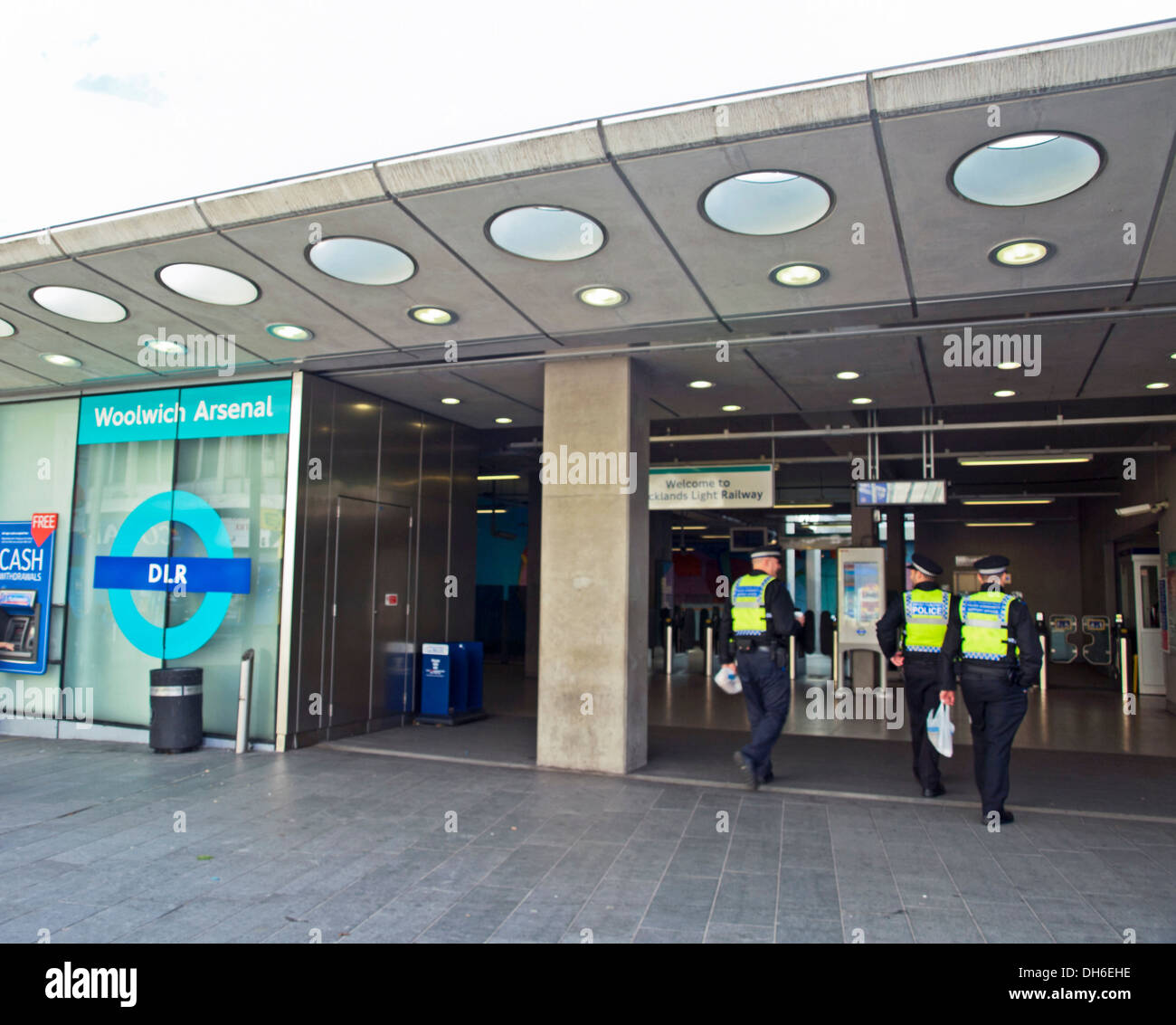London british transport police station hi-res stock photography and ...