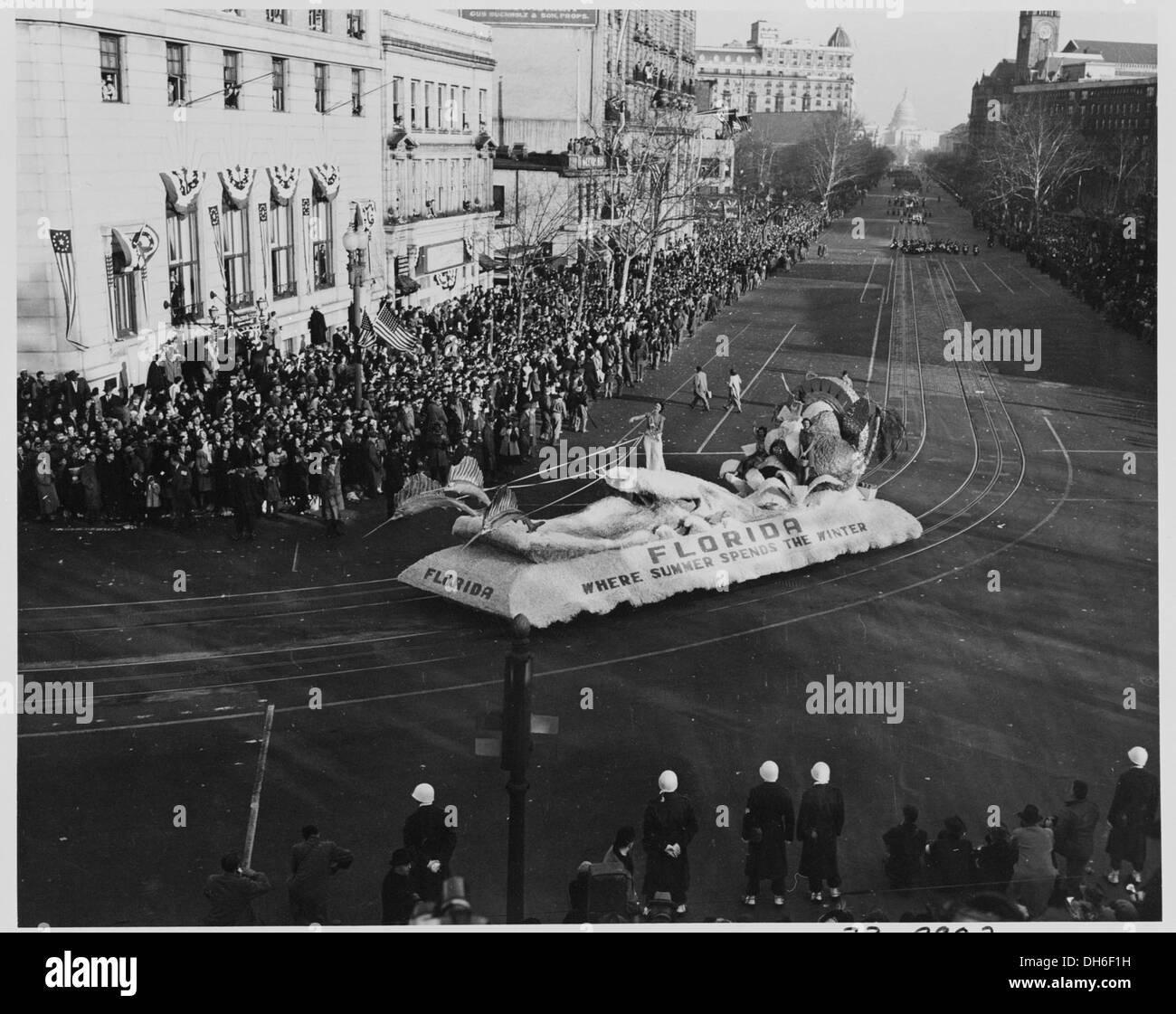 Photograph of the float representing the state of Florida as it rounds ...