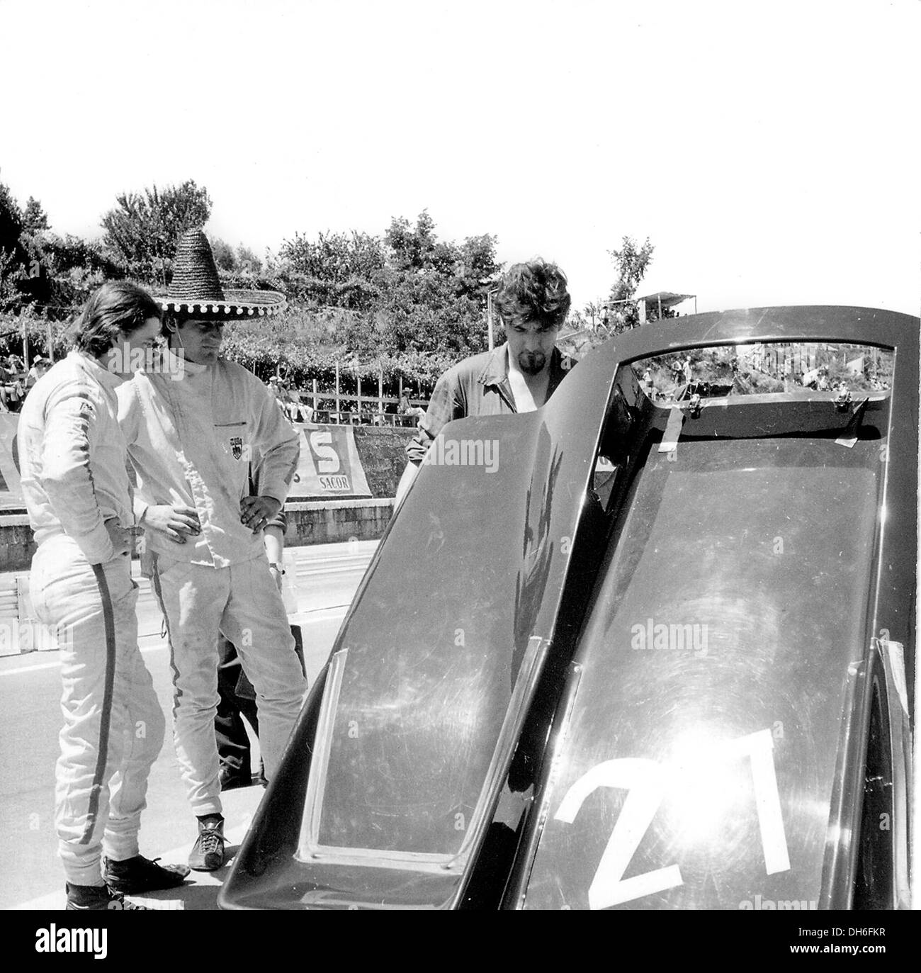 Ian Skailes and Mark Konig in the pits at the Vila Real street circuit ...