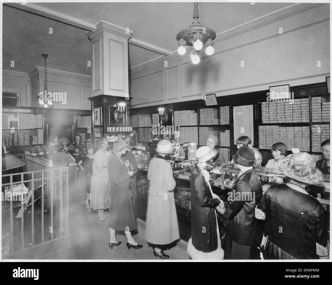 Chicago vintage candy hi-res stock photography and images - Alamy