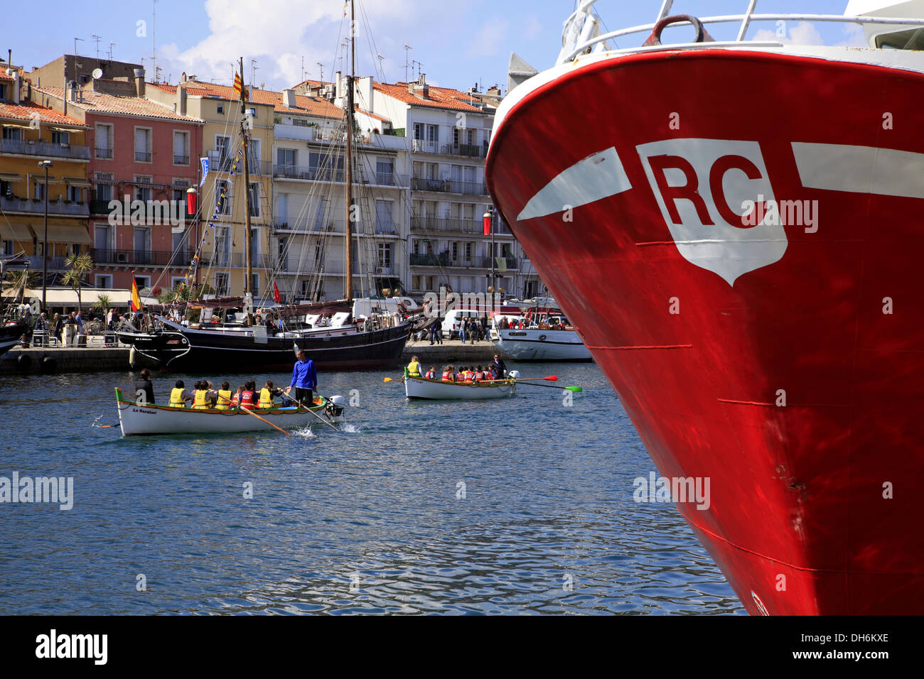 Picture of the ships in the Port of Sete during the gathering " Escale ...