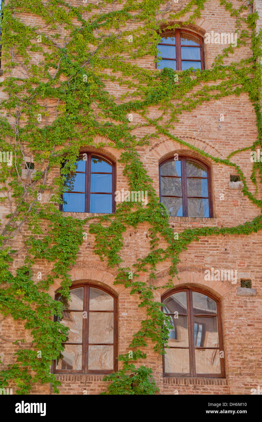 Bergamo Old City Windows Stock Photo - Alamy