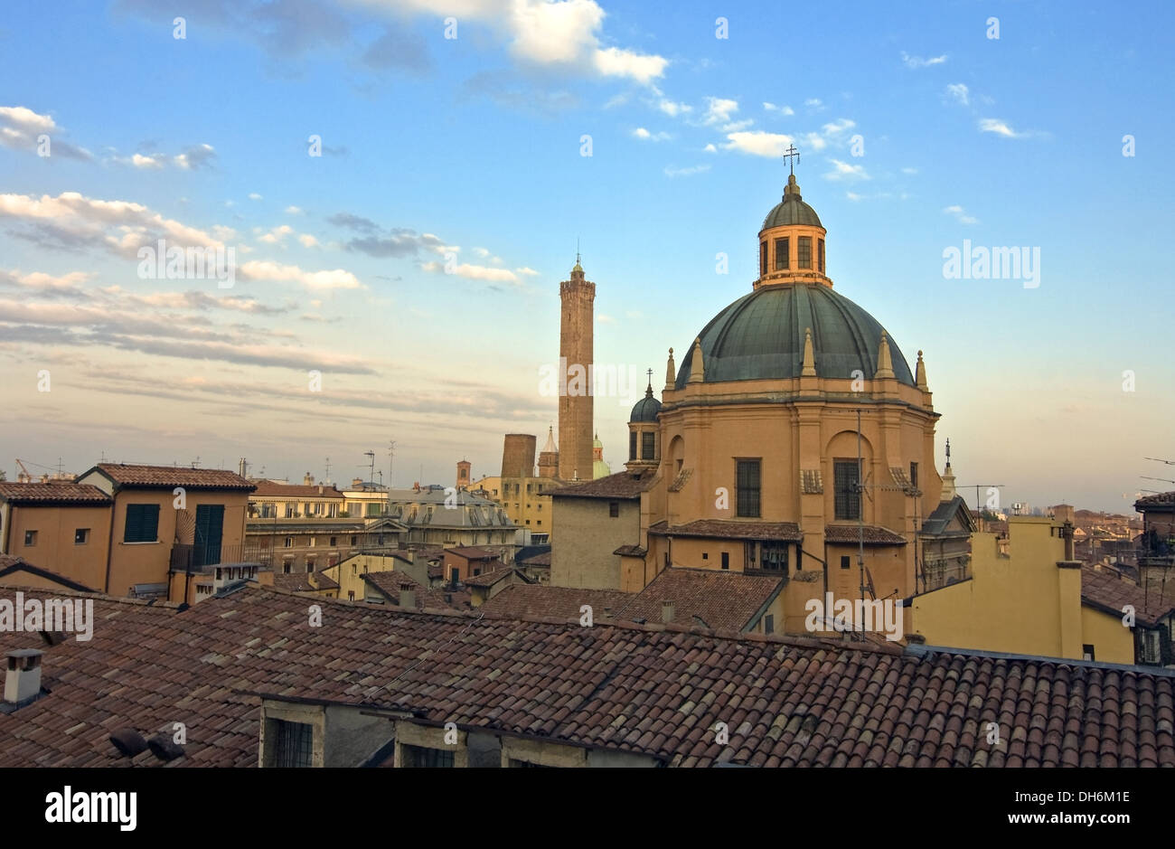 Bologna panoramica hi-res stock photography and images - Alamy