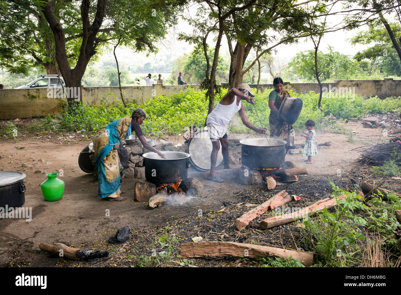 Indian Cooking Pots High Resolution Stock Photography and Images - Alamy
