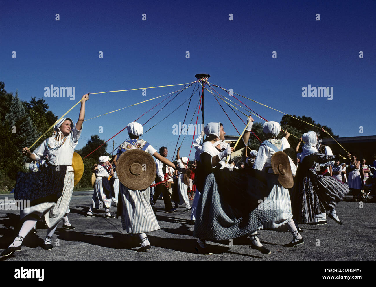 Traditional french dance provence hi-res stock photography and images ...