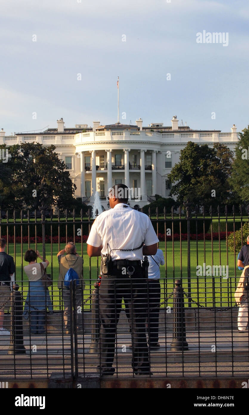 U s capitol police officer hi-res stock photography and images - Alamy