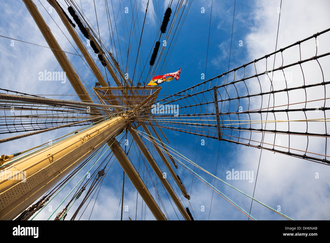 Mast and shrouds of sailing ship Stock Photo - Alamy