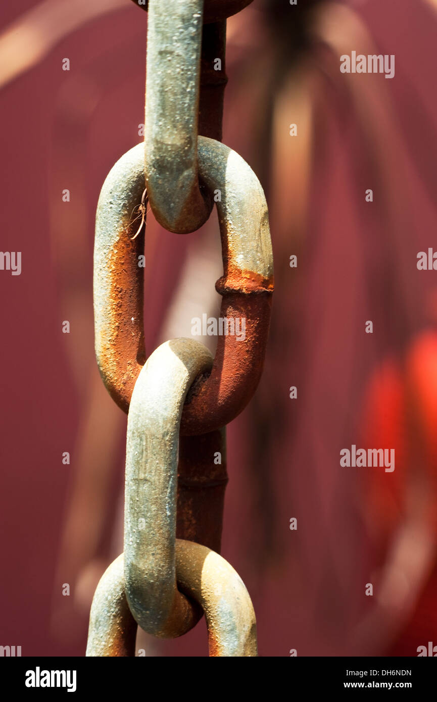 Rust chain hi-res stock photography and images - Alamy Rust chain hi-res stock photography and images - Alamy