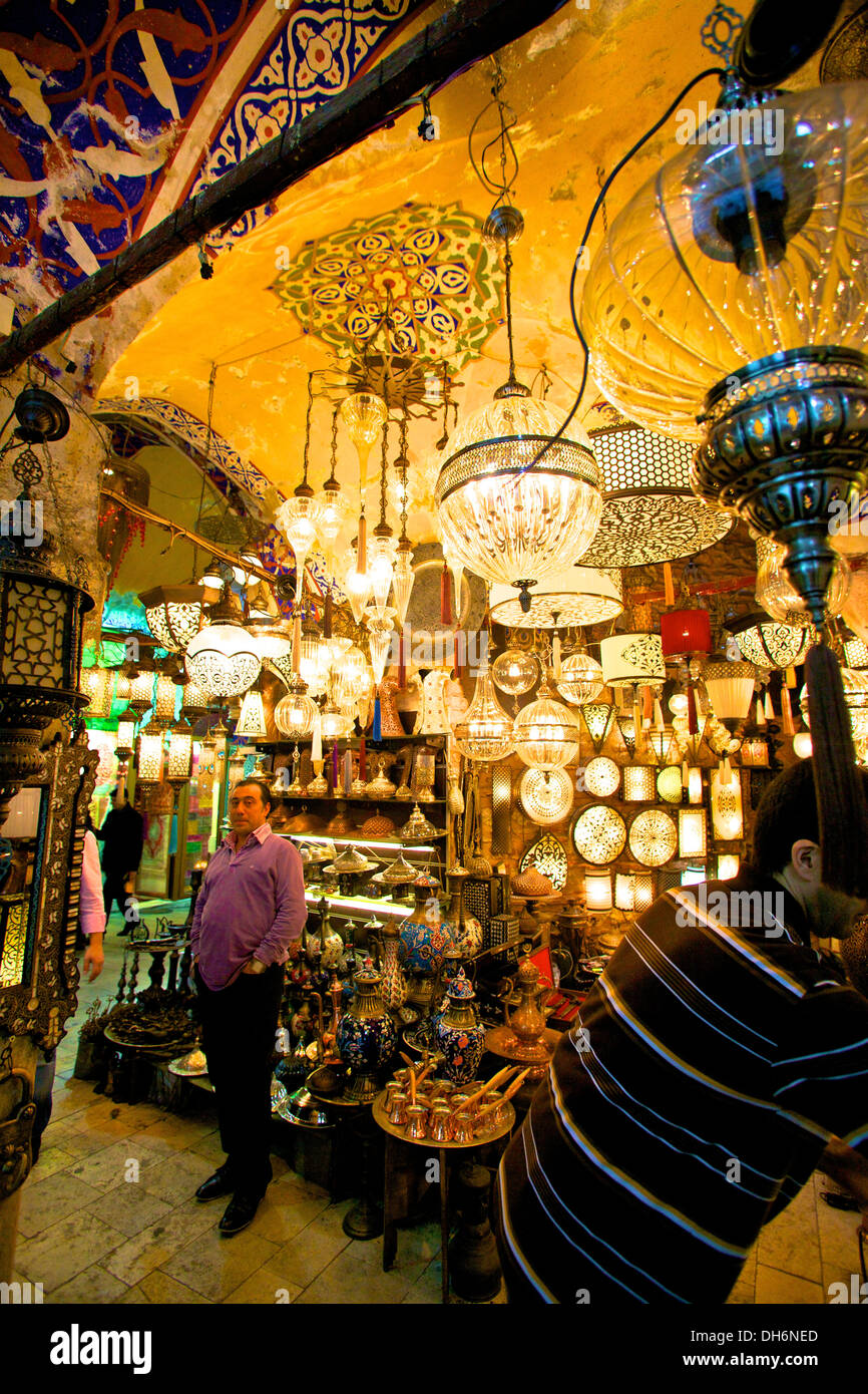 Lighting shop grand bazaar istanbul hi-res stock photography and images ...
