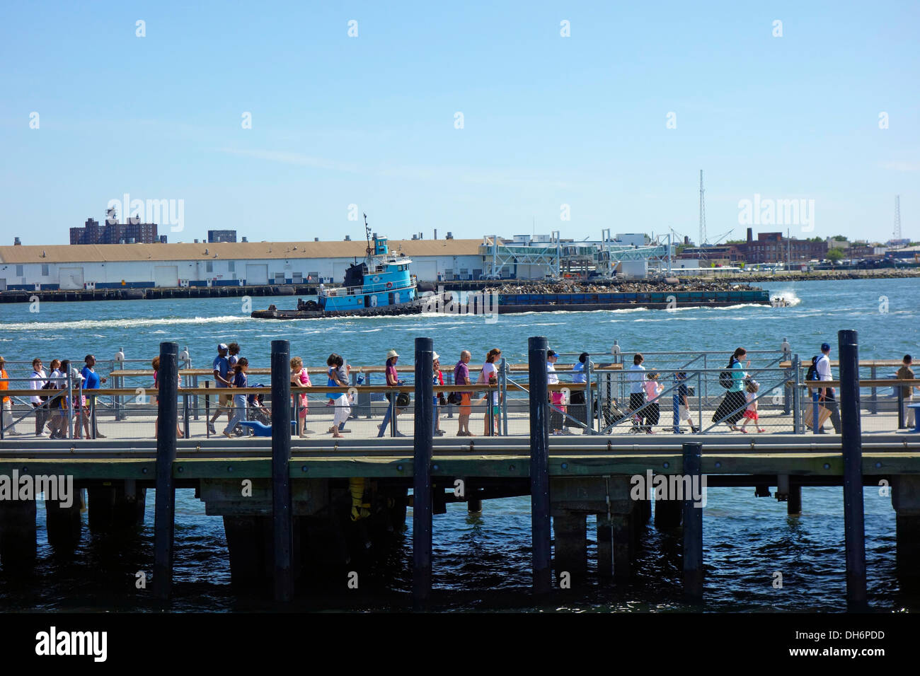 New york city ferry with kids hi-res stock photography and images - Alamy