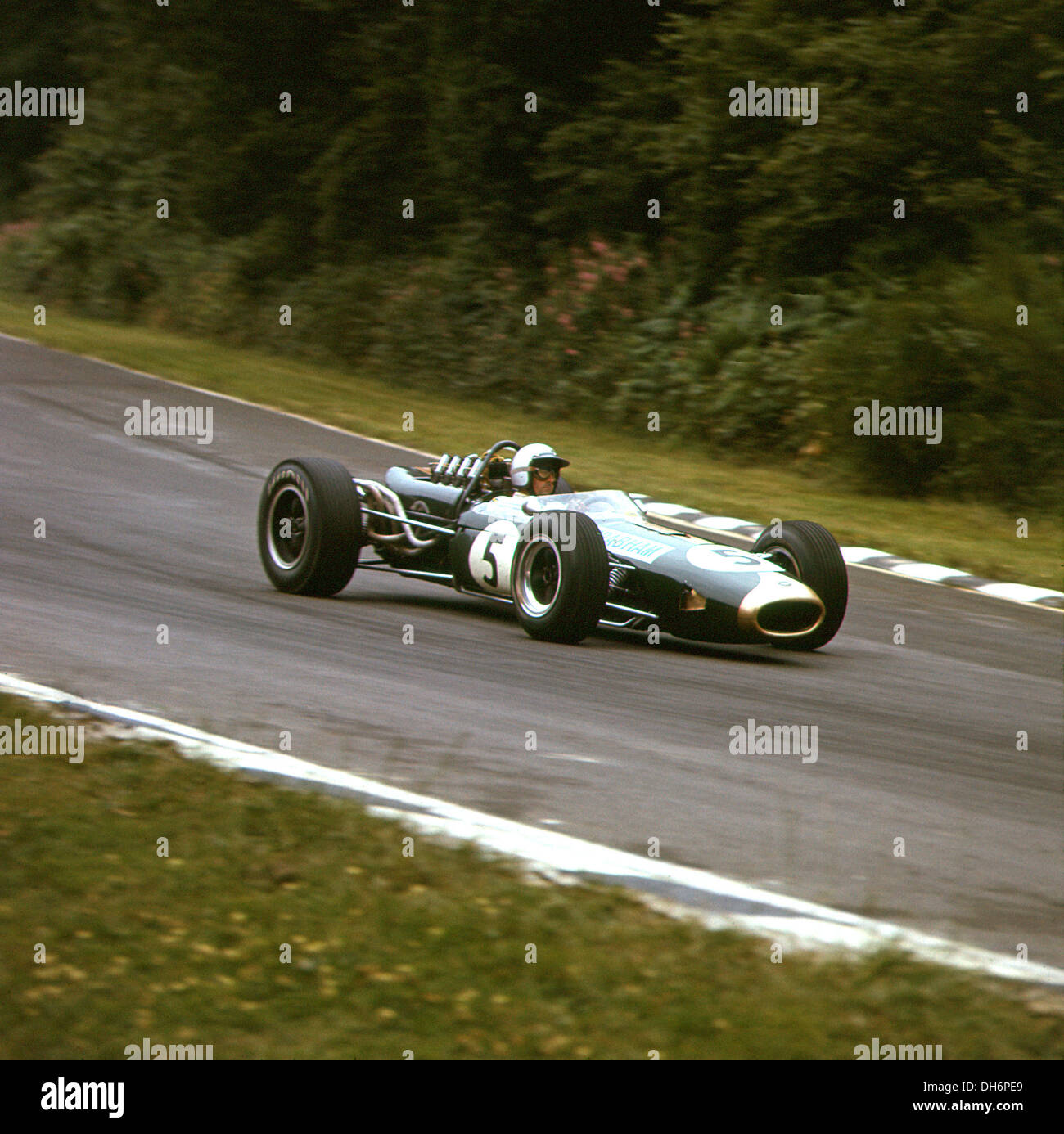 Jack Brabham wins in Brabham-Repco BT19. Stirling's Corner, British GP ...