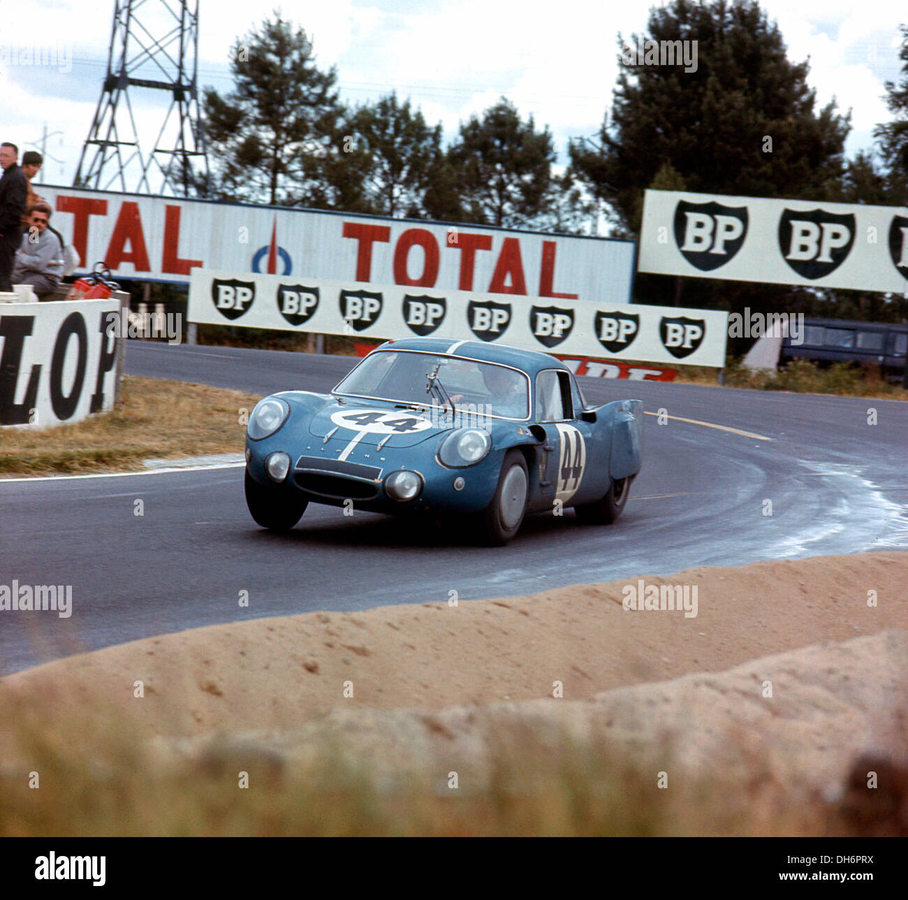 Le mans 1960s alpine hi-res stock photography and images - Alamy