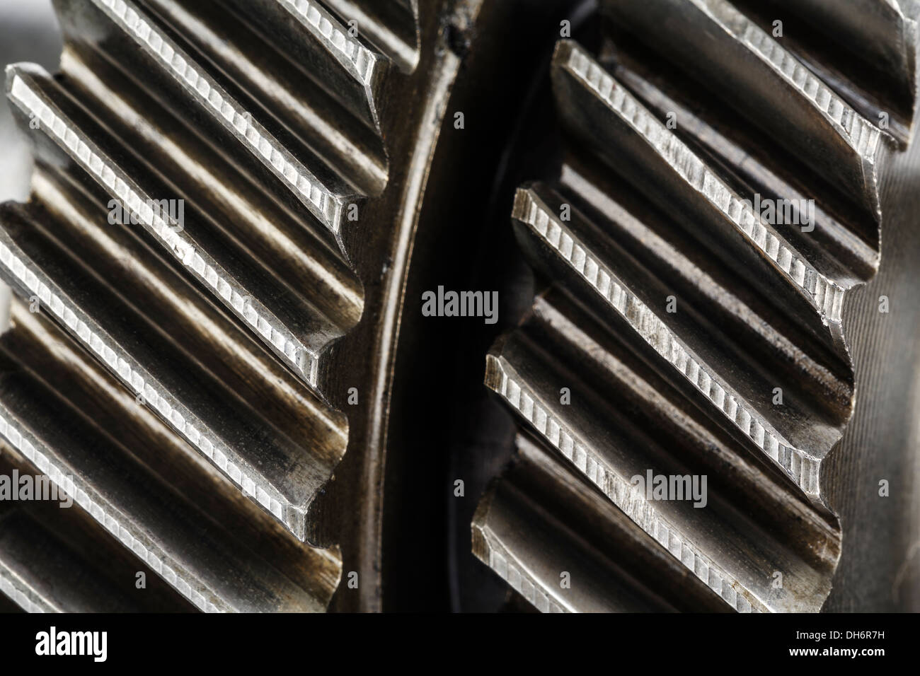 Worn cog wheels Stock Photo - Alamy