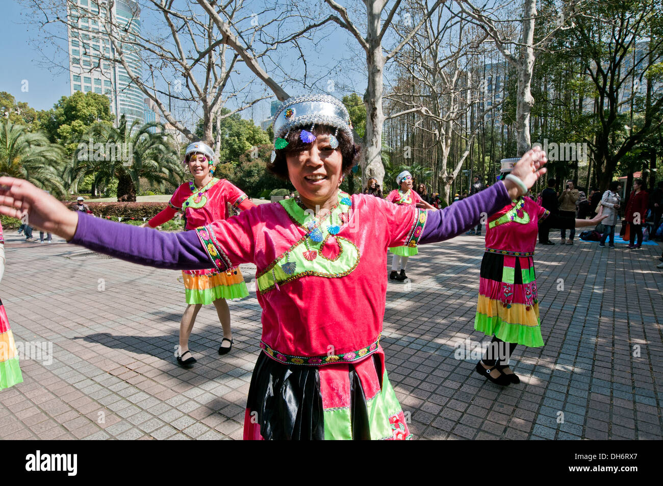 Traditional dance performance in People's Park, Huangpu District ...