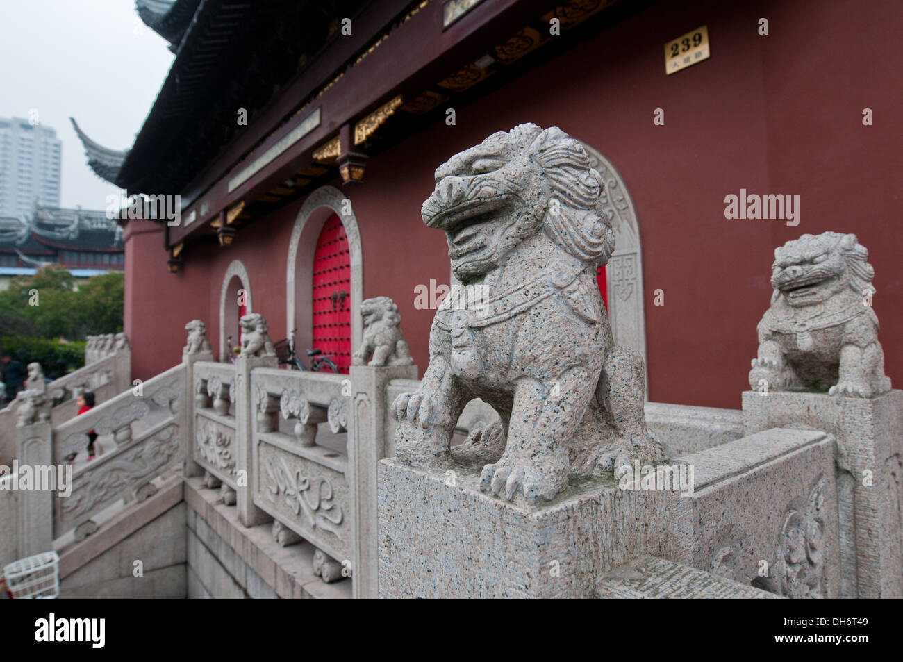 Baiyun Guan Taoist Temple locate 239 Dajing Road, Huangpu District ...