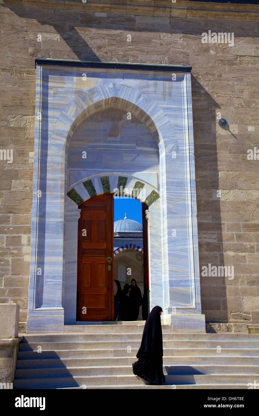 Fatih Mosque, Istanbul, Turkey Stock Photo - Alamy