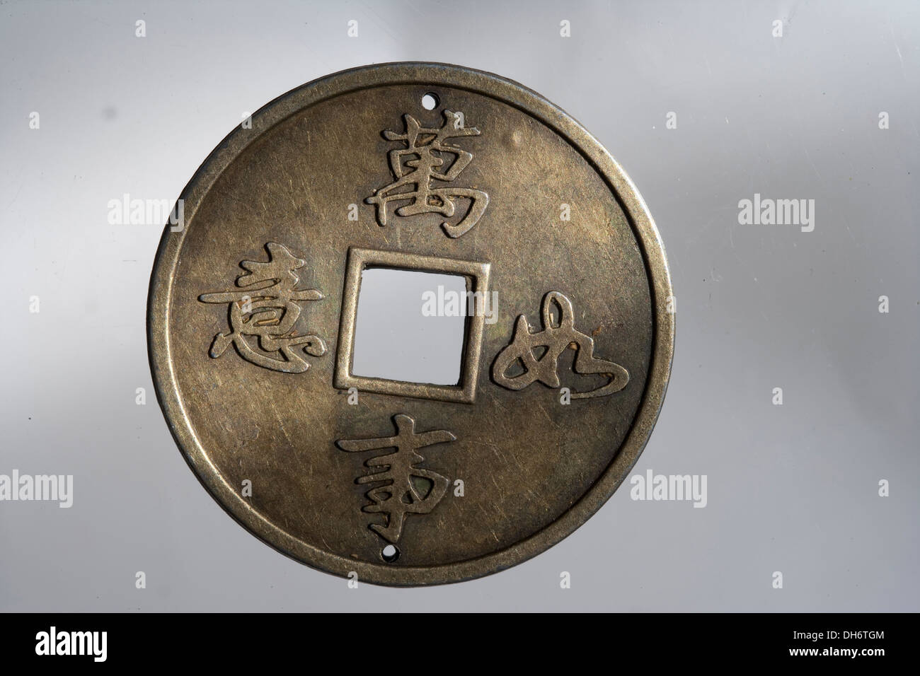 Copper coins hi-res stock photography and images - Alamy