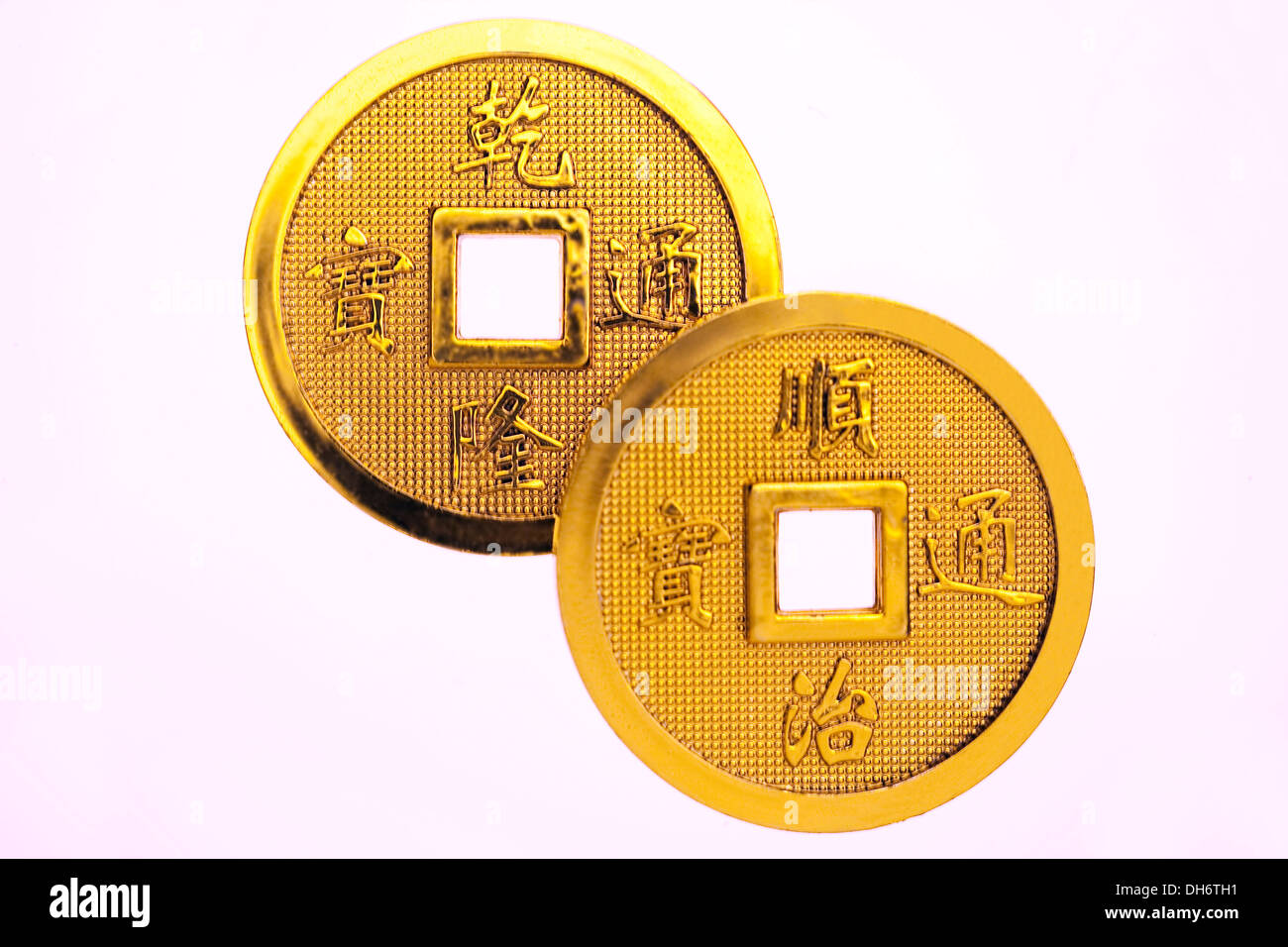 Copper coins hi-res stock photography and images - Alamy
