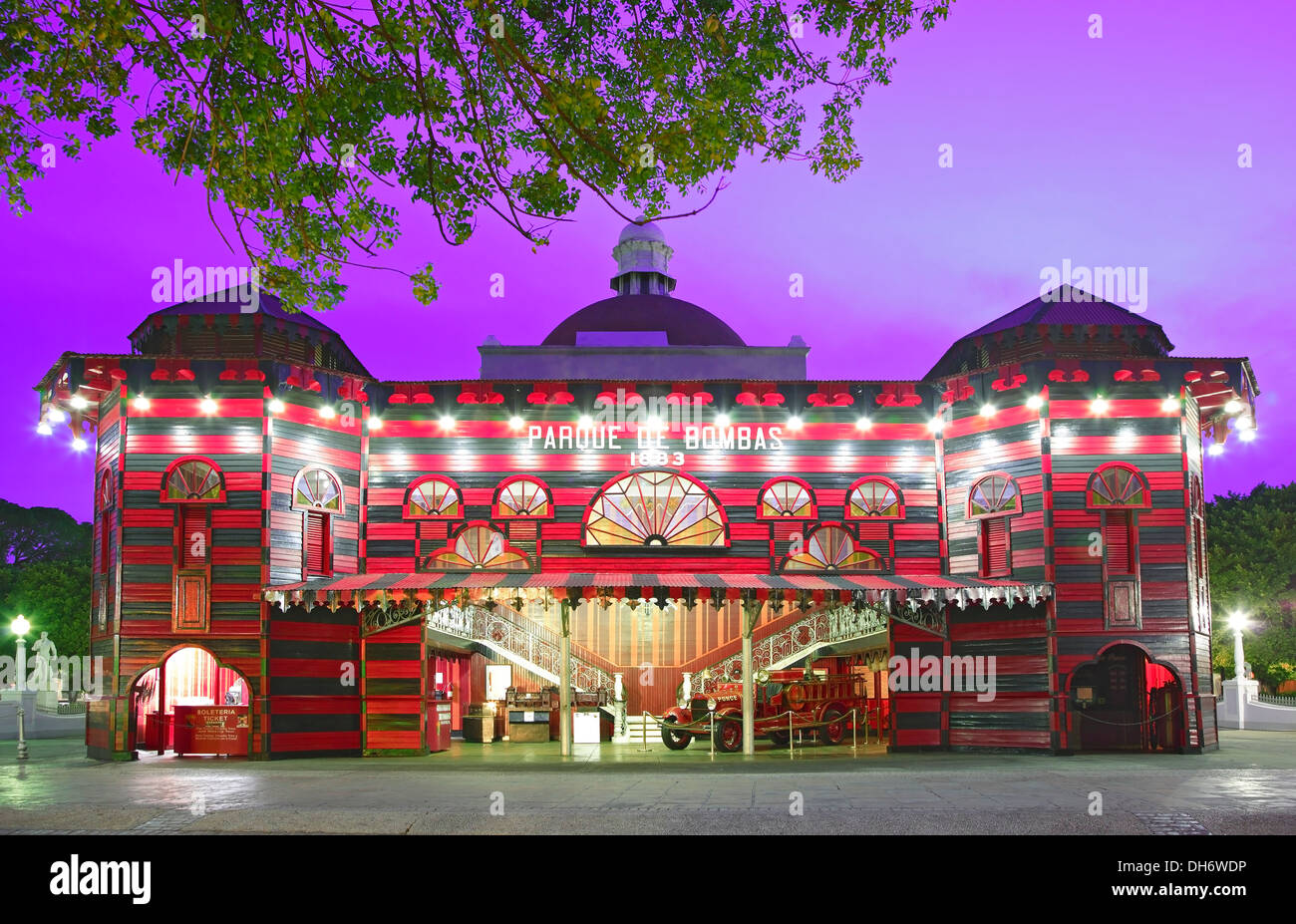 Parque de bombas firehouse 1883 ponce hi-res stock photography and ...