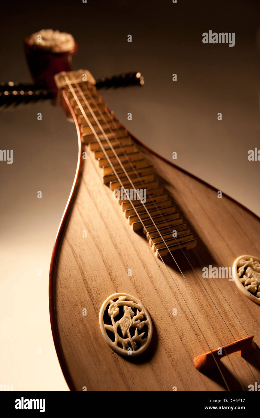 Chinese lute Pipa Stock Photo - Alamy