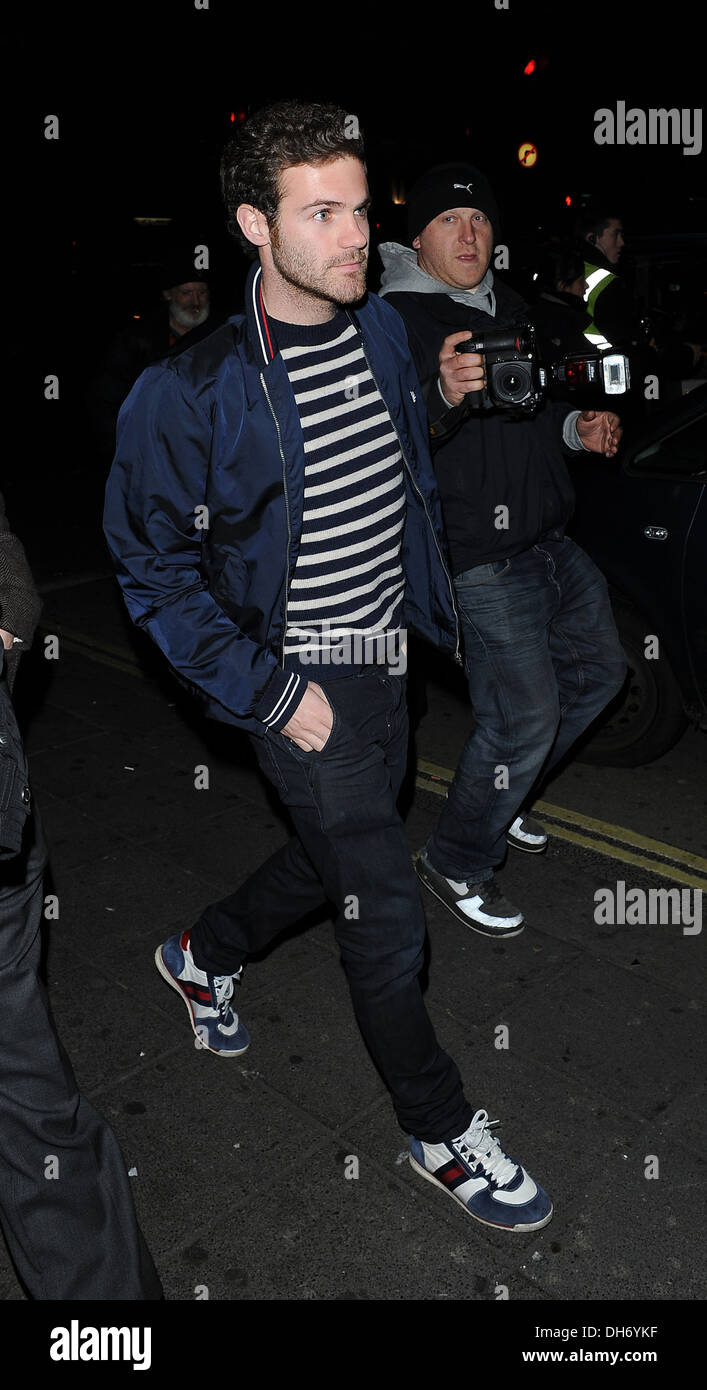 Chelsea Fc Footballer Juan Mata Leaving Aura Nightclub With Other Members Of The Team