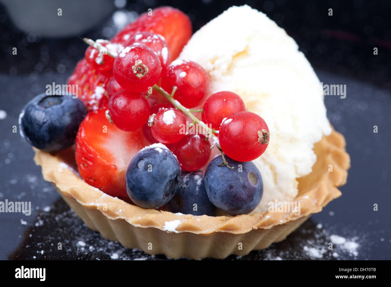 ice cream and fruit tart Stock Photo - Alamy