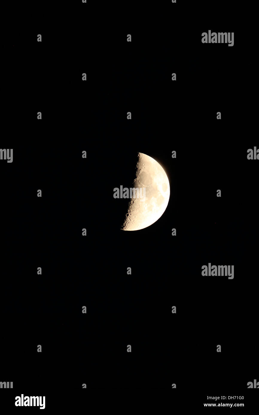 Half full moon hi-res stock photography and images - Alamy