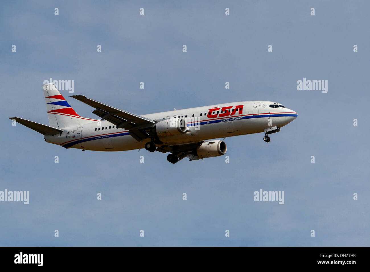 Aircraft landing at Prague Ruzyne Airport Stock Photo - Alamy