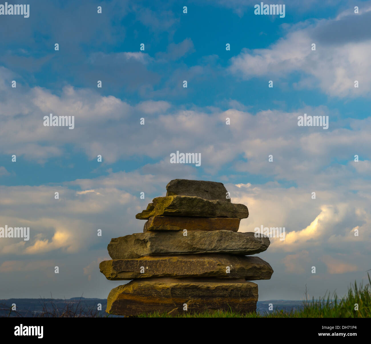 Rocks and boulders blue sky hi-res stock photography and images - Alamy