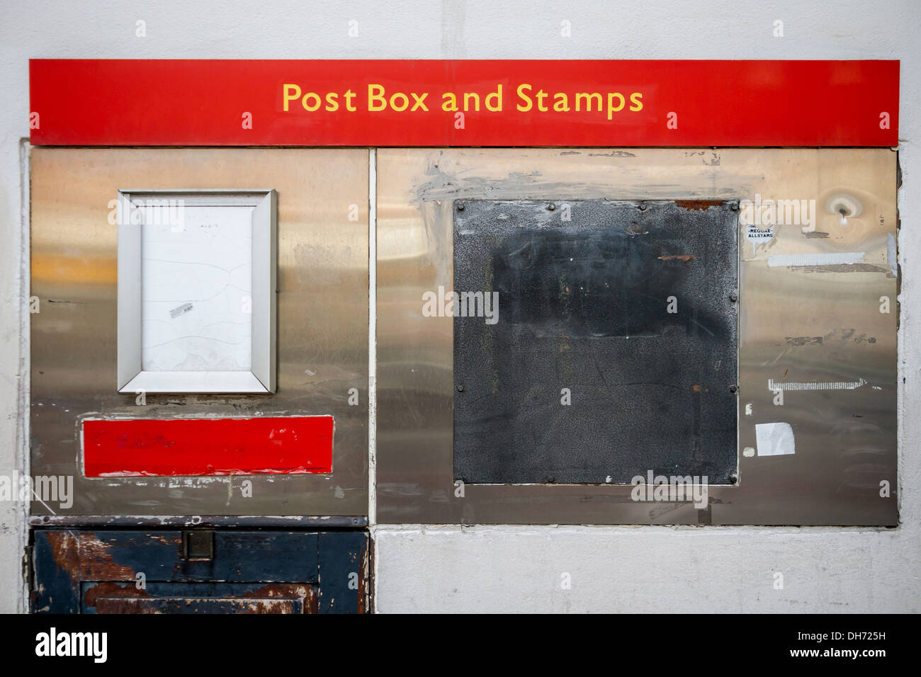 Traditional British red post box seen in London, UK Stock Photo - Alamy