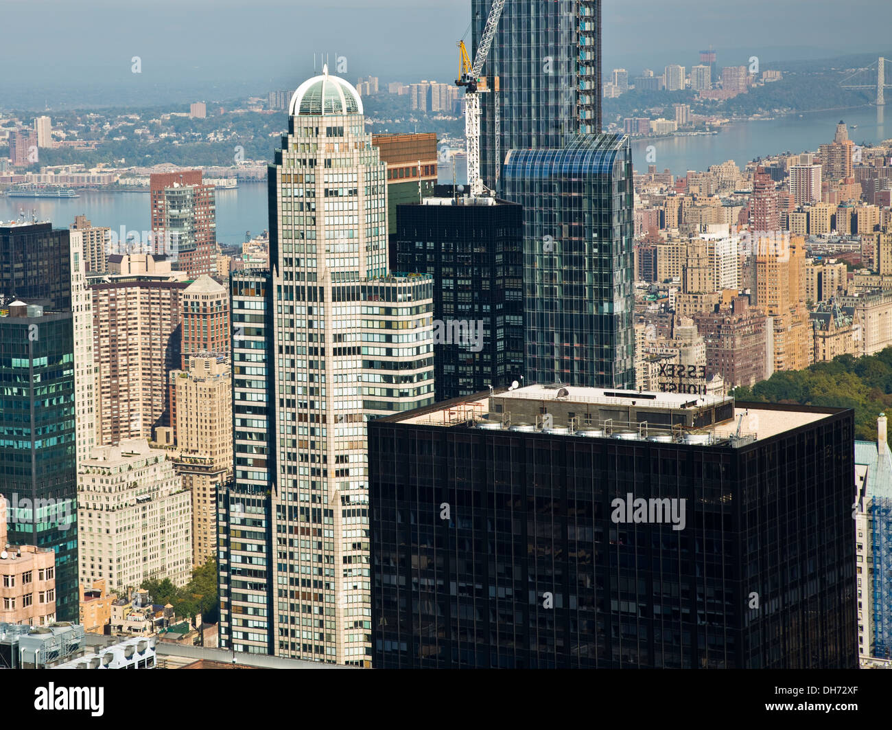 Skyscraper new york city hi-res stock photography and images - Alamy