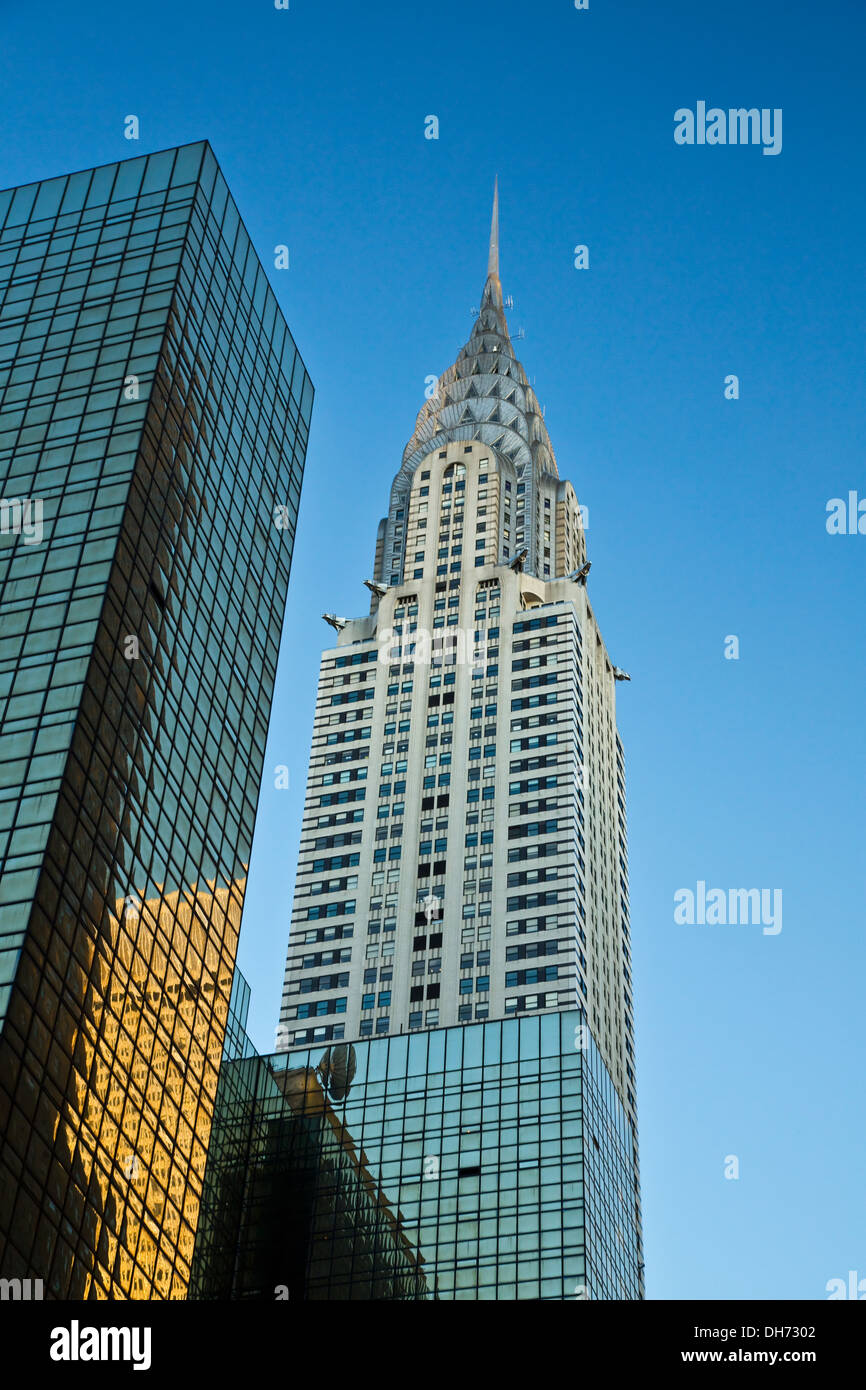 Chrysler building art deco hi-res stock photography and images - Alamy