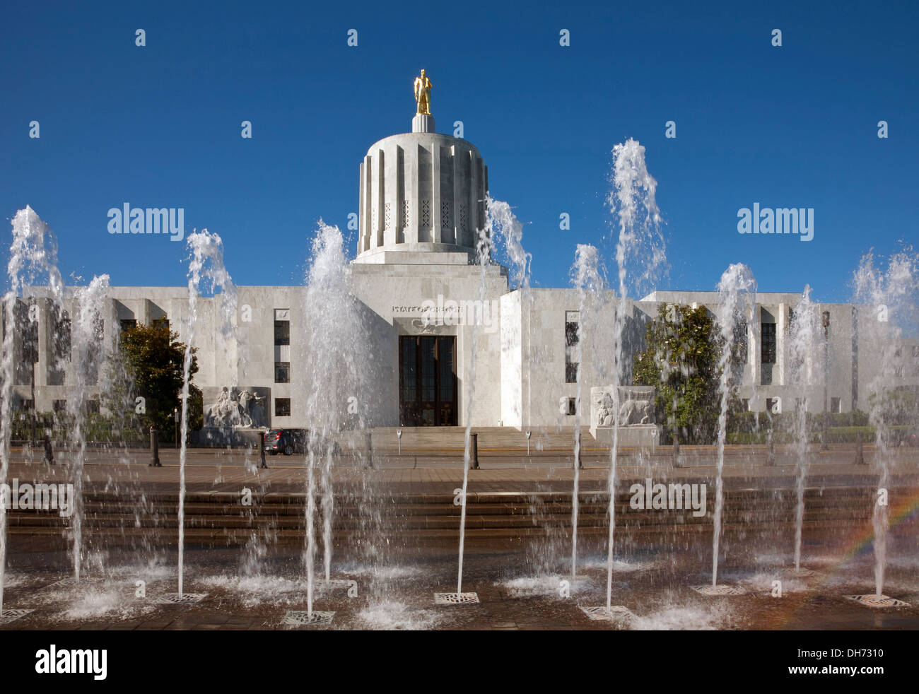 Oregon capitol building hi-res stock photography and images - Alamy