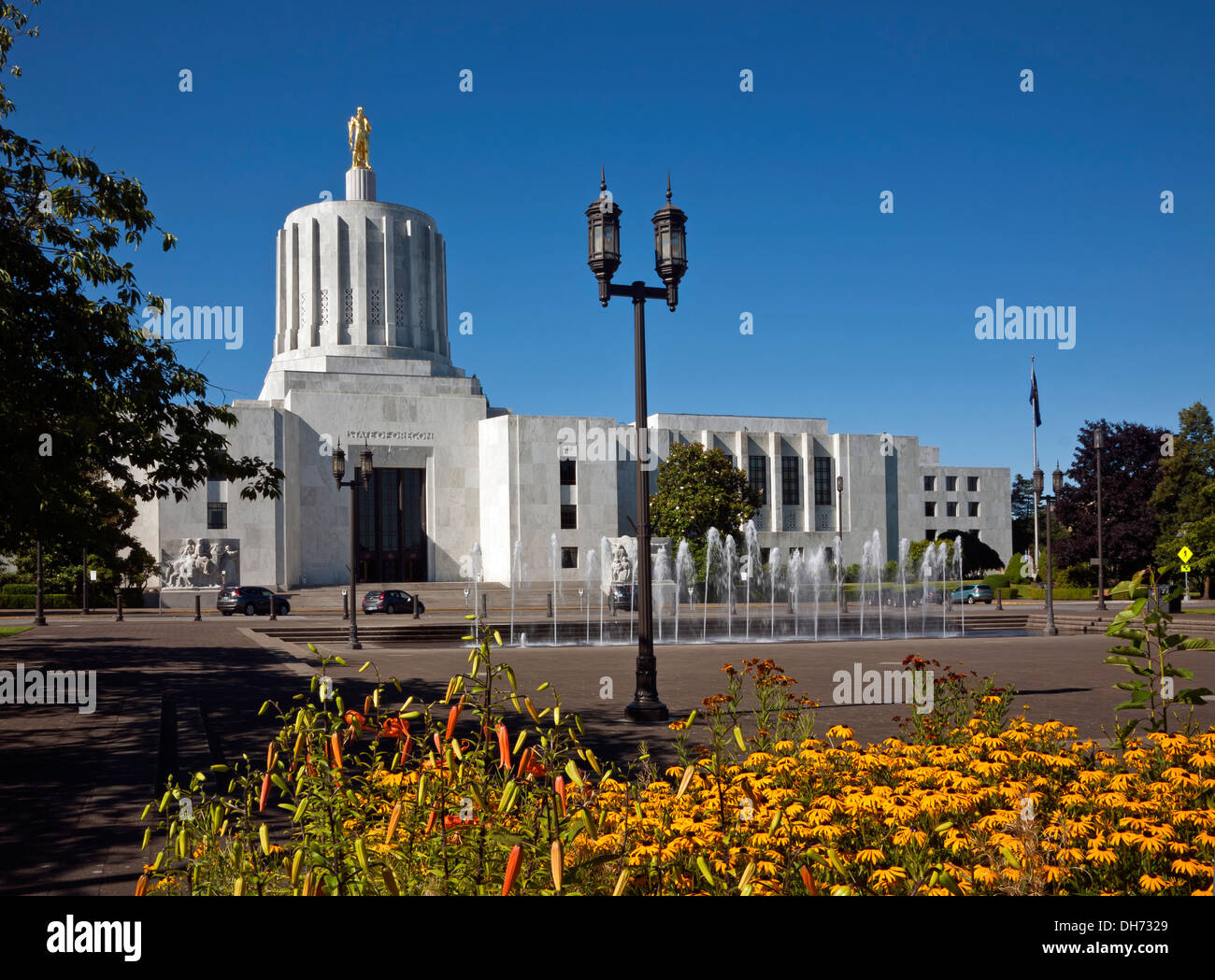 OREGON - Raised flower bed near Wall Fountain on the Capitol Mall near ...
