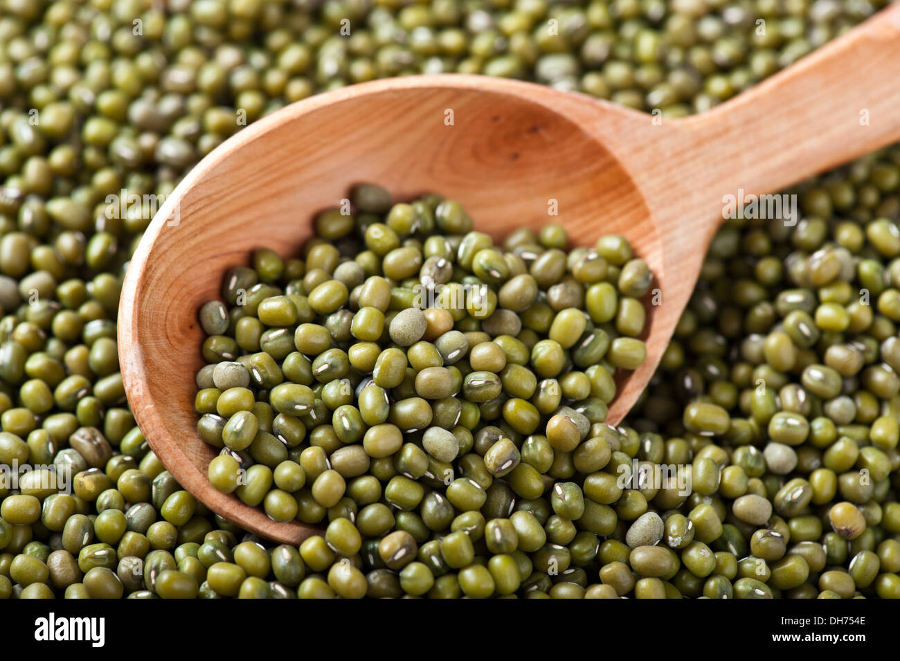Full mung hi-res stock photography and images - Alamy