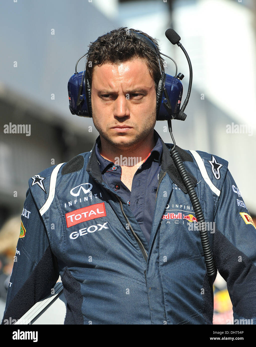 Red bull racing race engineer hi-res stock photography and images - Alamy